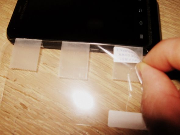 The Best Way To Apply a Screen Protector To Your Phone Or Tablet