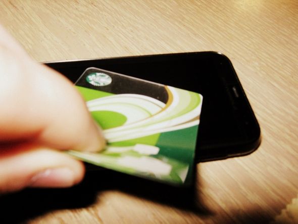 The Best Way To Apply a Screen Protector To Your Phone Or Tablet