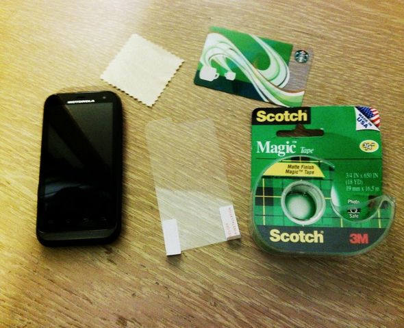 The Best Way To Apply a Screen Protector To Your Phone Or Tablet