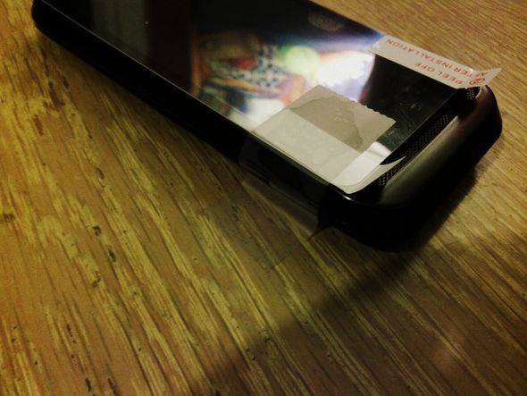 The Best Way To Apply a Screen Protector To Your Phone Or Tablet