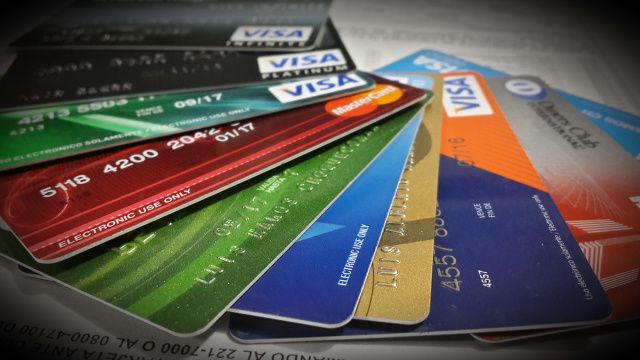 How to Improve and Monitor Your Credit Score by Using Technology