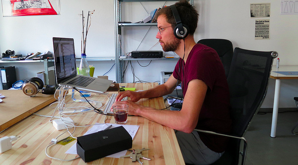 How to Make Your Own Mobile App with the Right Developer