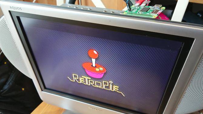 How to Turn a TV Into a Retro Gaming System With Raspberry Pi Zero
