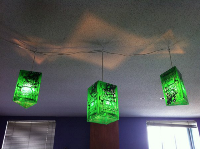 8 Stunning Ways to Decorate Your Home with Old Electronics