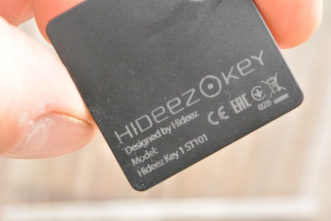 Hideez Digital Key Review: Password Storage On a Keychain