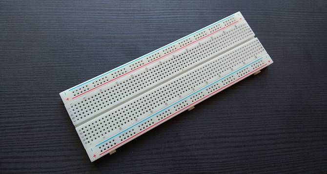 What Is a Breadboard and How Do You Use One?