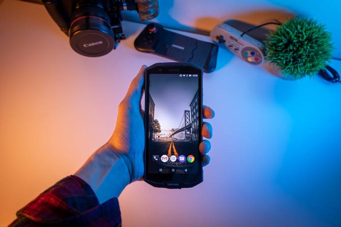 Doogee S70: A Rugged Phone, for Gamers?