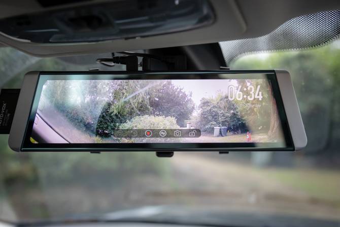 Auto-Vox X1 Dual Dash Camera Won't Miss a Thing (Review and Giveaway!)