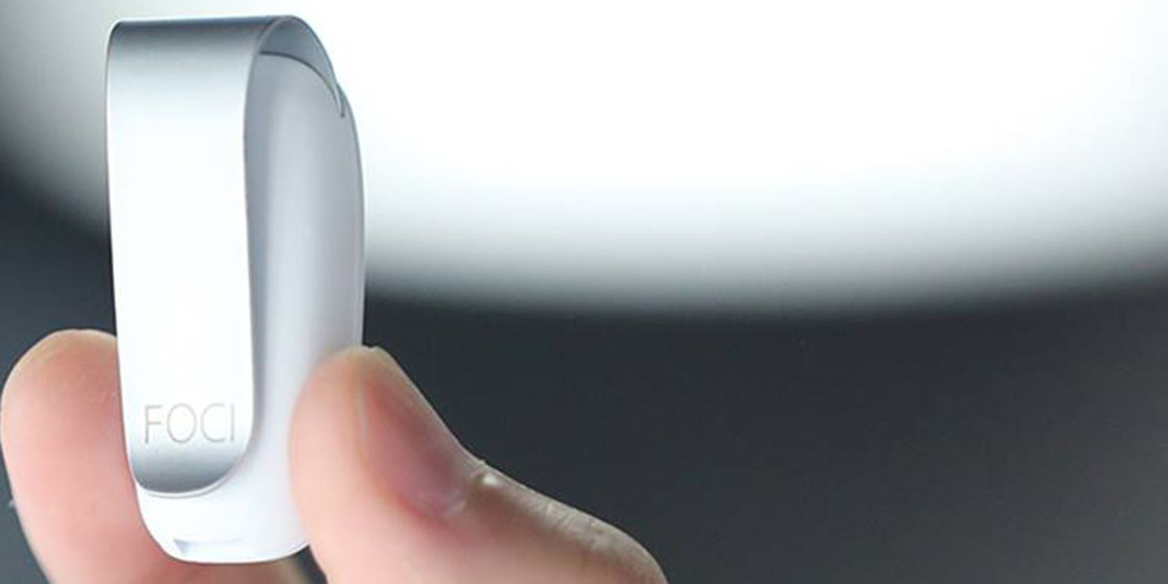 FOCI: This Tiny Wearable Helps Improve Your Ability to Focus