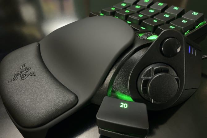 Razer Tartarus Pro: Game Controller Meets Keyboard, With Pretty Lights Too