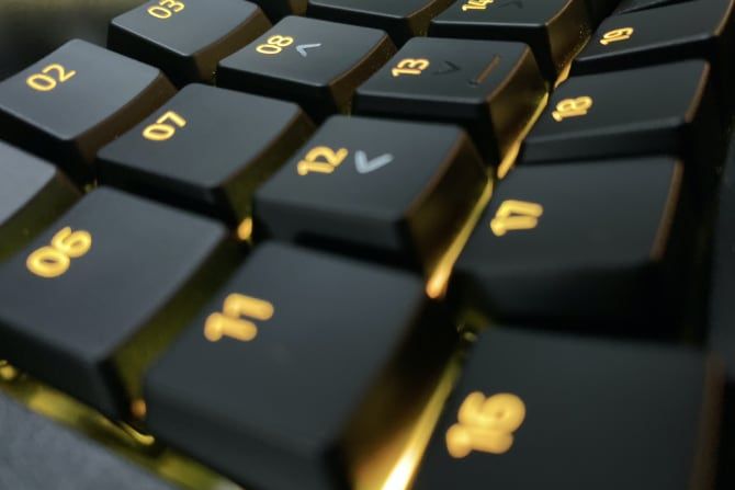 Razer Tartarus Pro: Game Controller Meets Keyboard, With Pretty Lights Too