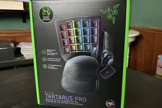 Razer Tartarus Pro: Game Controller Meets Keyboard, With Pretty Lights Too