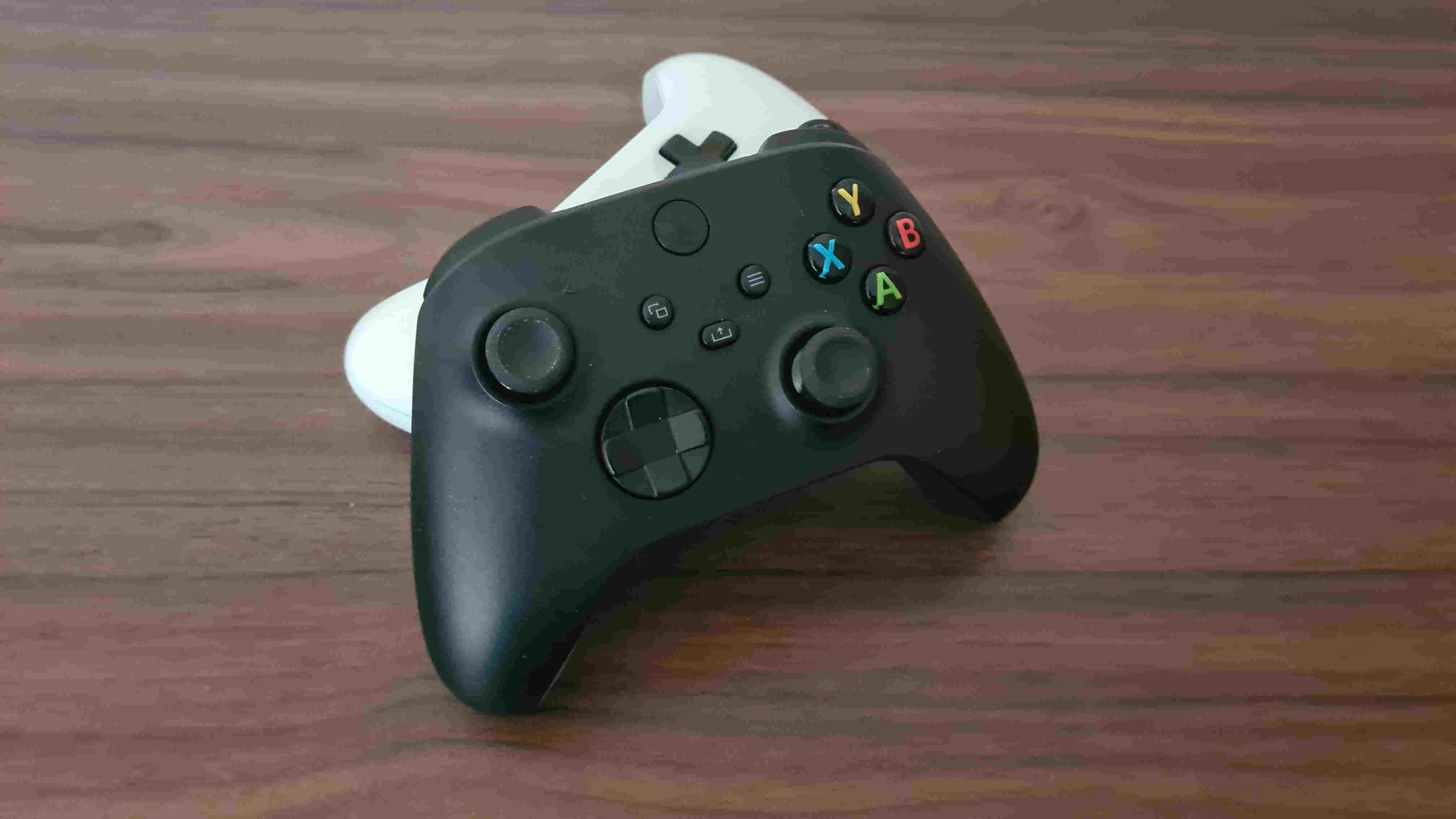 How to Use Xbox One Controllers on Your Xbox Series X
