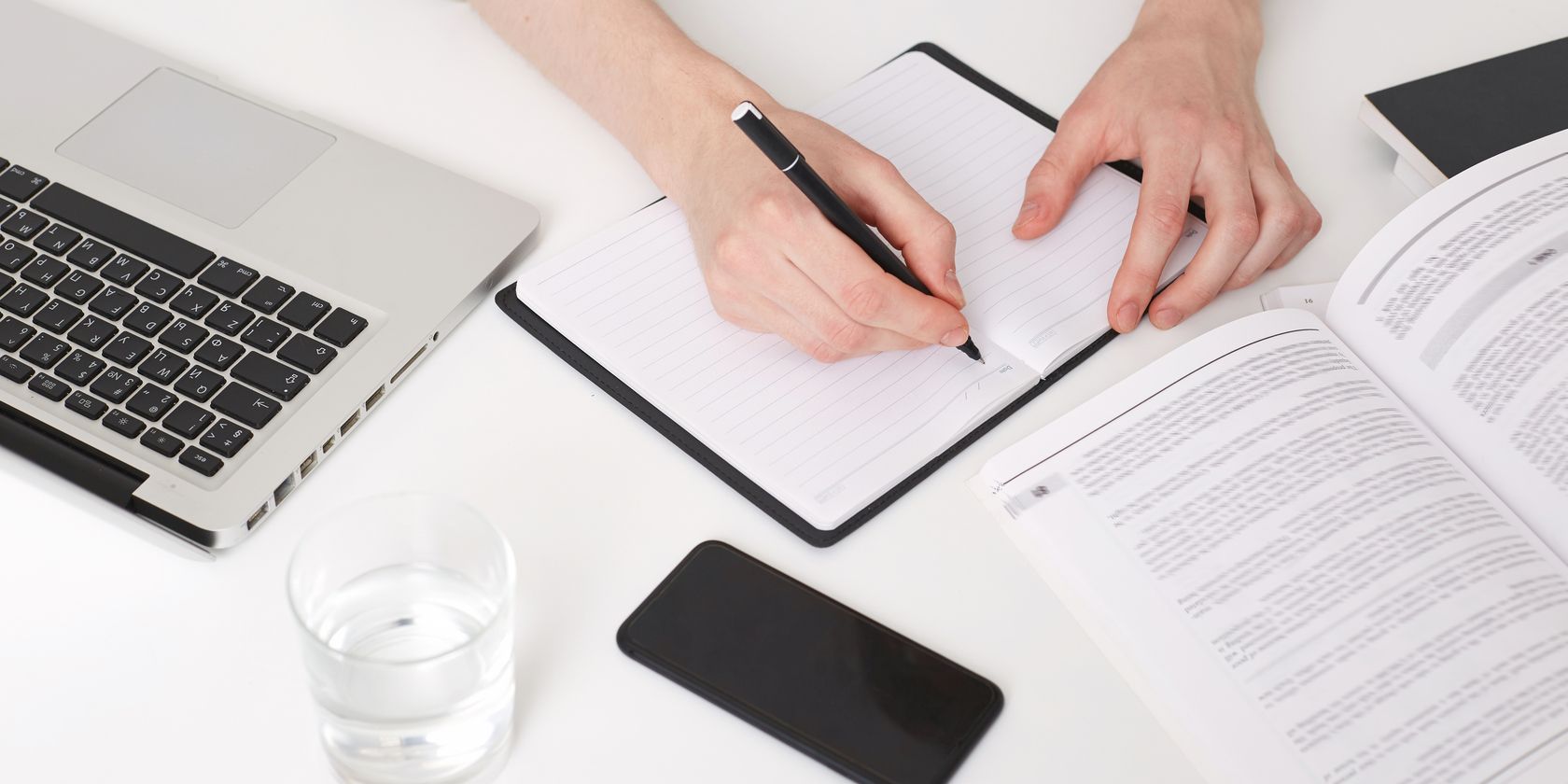 Become a More Organized Writer With These 7 Mobile Apps