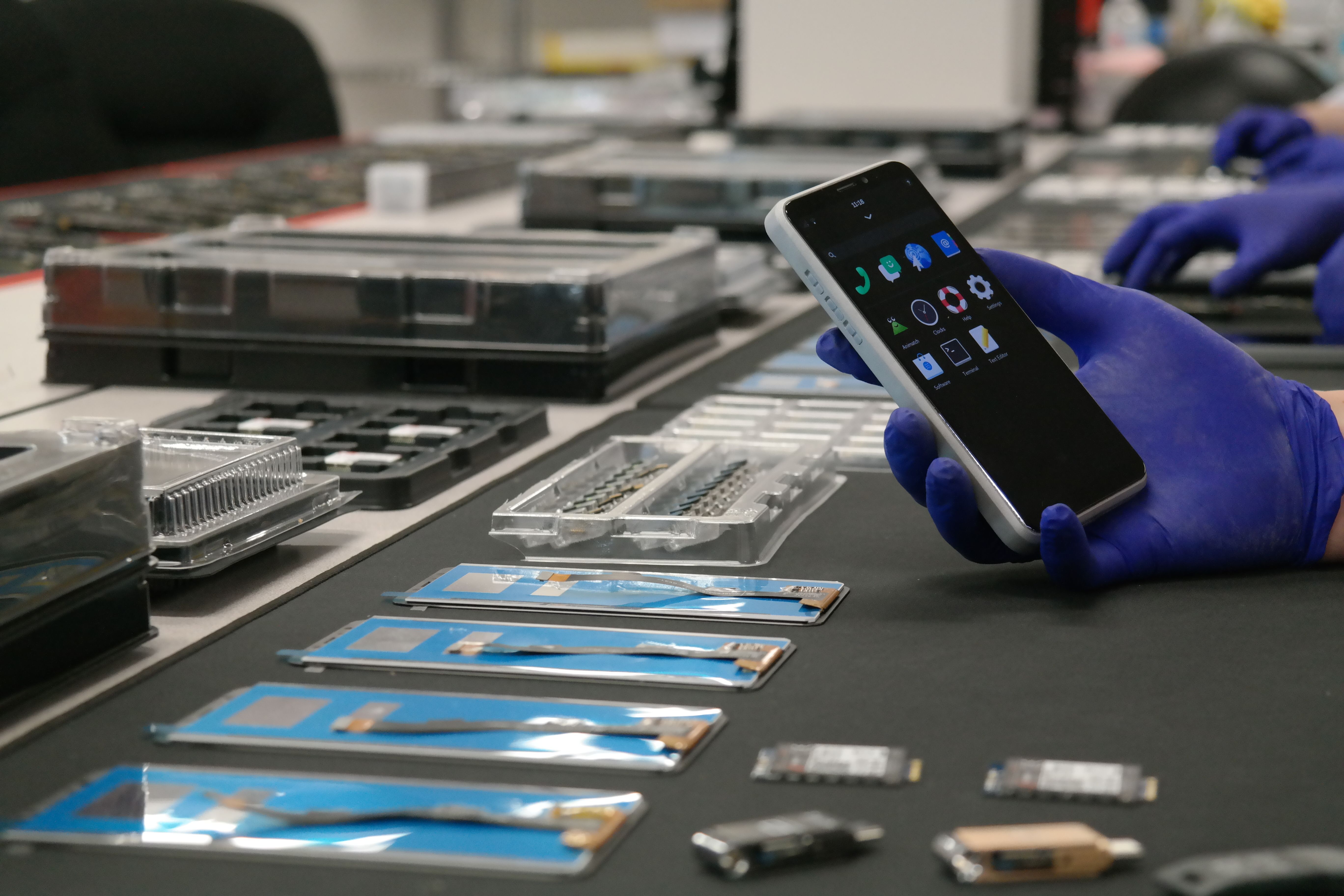 What Is a Modular Smartphone and How Does It Work?