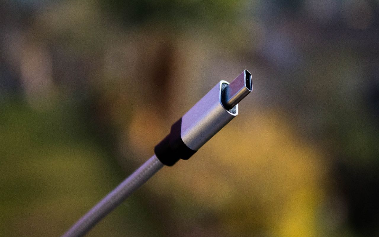 Which Cable and Power Adapter Does My iPhone Need?