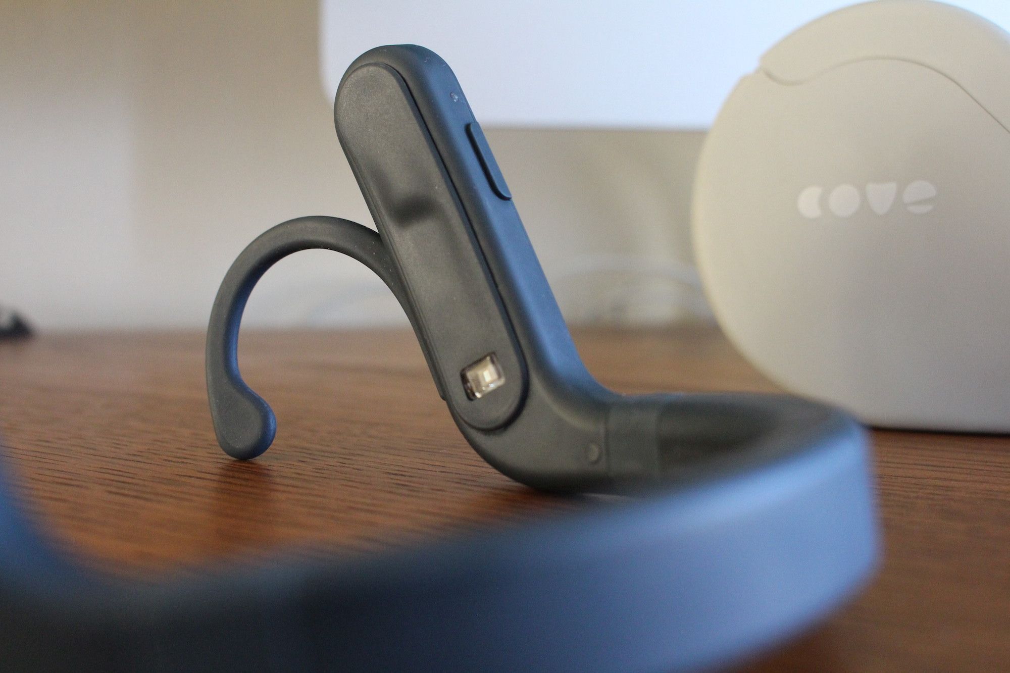 Cove Review: Stress-Reducing Vibrations at a Stress-Inducing Price