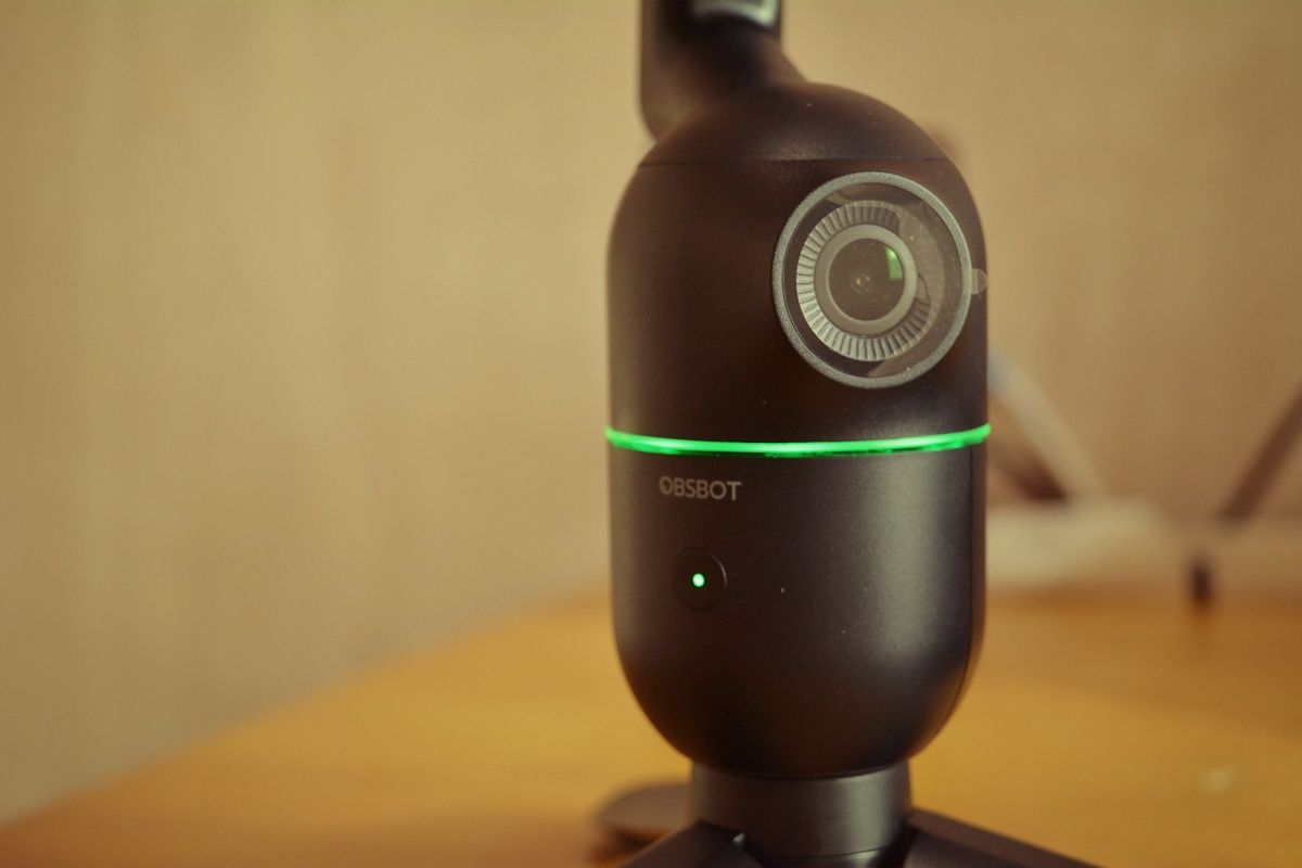 OBSBOT Me Review: Can This Auto-Tracking AI Phone Mount Level Up Your ...