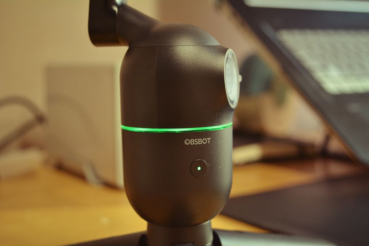 OBSBOT Me Review: Can This Auto-Tracking AI Phone Mount Level Up Your ...