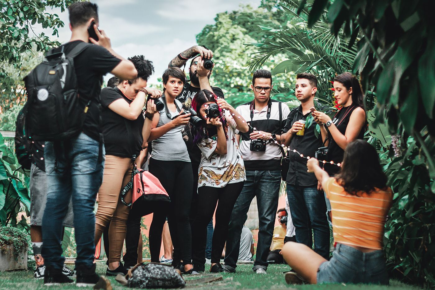 10 Ways to Overcome Your Fear of Shooting Street Photography