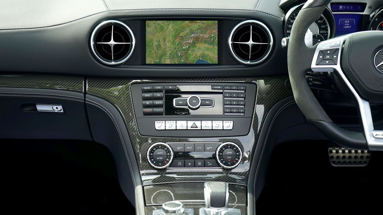 Standalone vs. Integrated Car Navigation Systems: What's the Best Option?