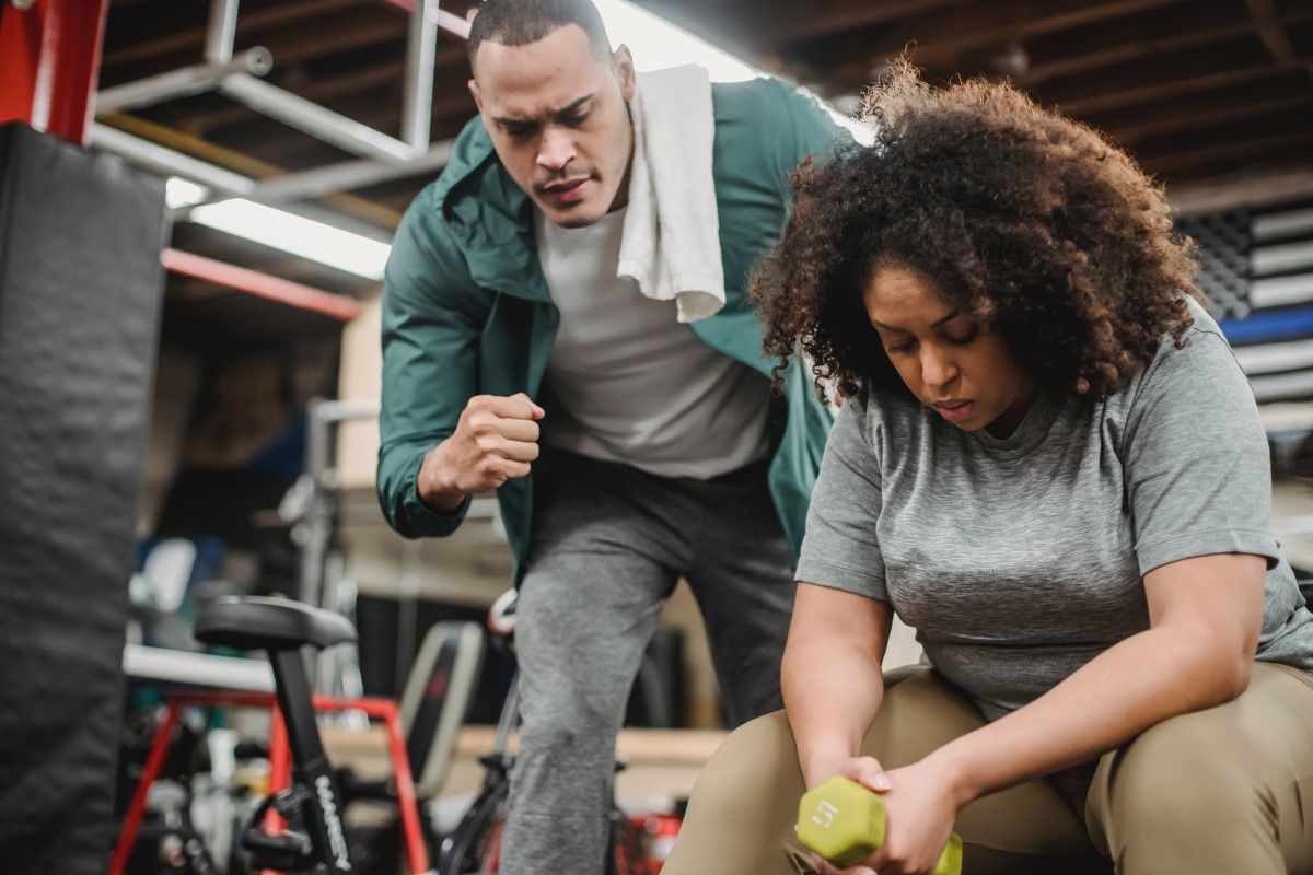 The Pros and Cons of Working Out Online