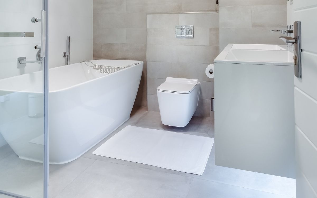 8 Smart Bathroom Gadgets You Need in Your Life