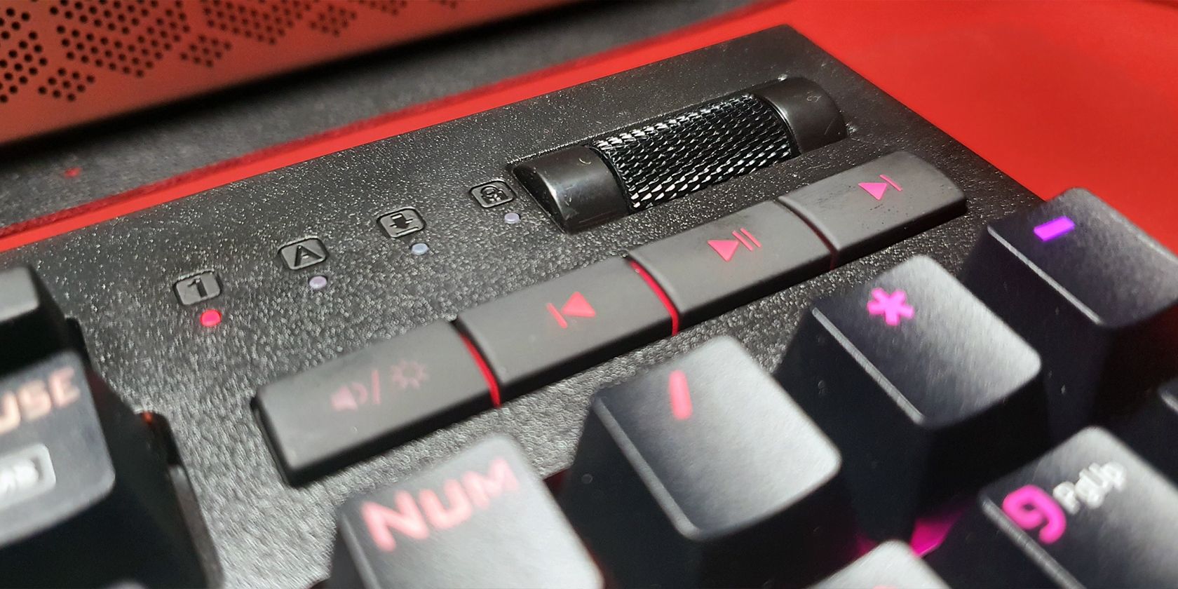 Redragon K586 Brahma Review: Affordable Yet Solid Hot-Swappable ...
