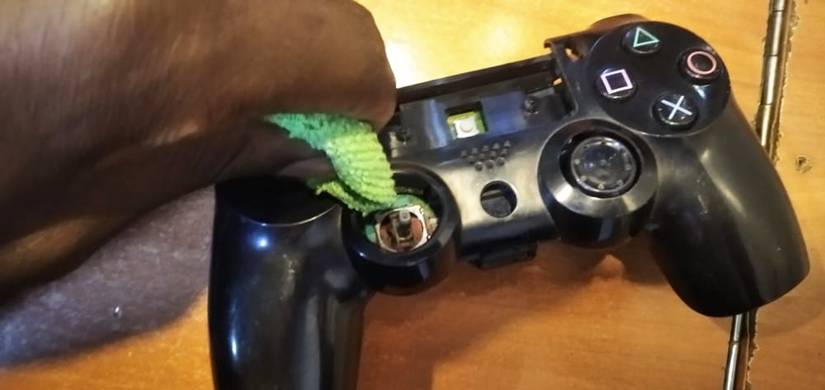 How to Clean a PS4 Controller