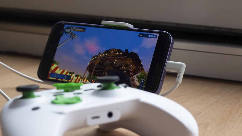 Win a Brilliant Riot PWR iOS Cloud Gaming Controller