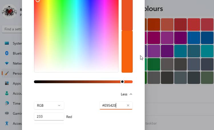 How to Smoothly Make Windows 11 Look Like Ubuntu
