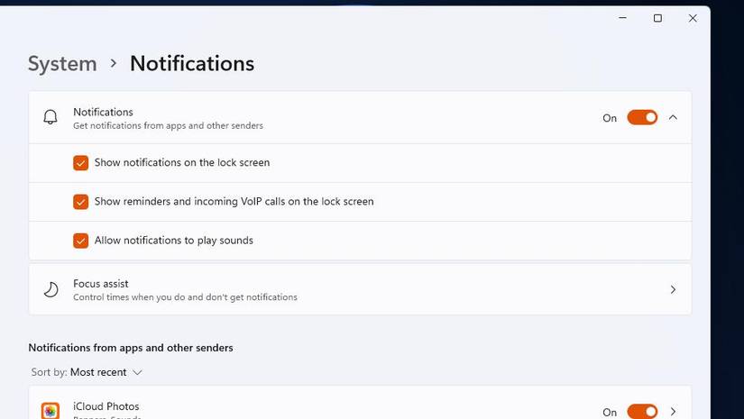 How to Add a Full Battery Charge Notification to Windows 10 & 11