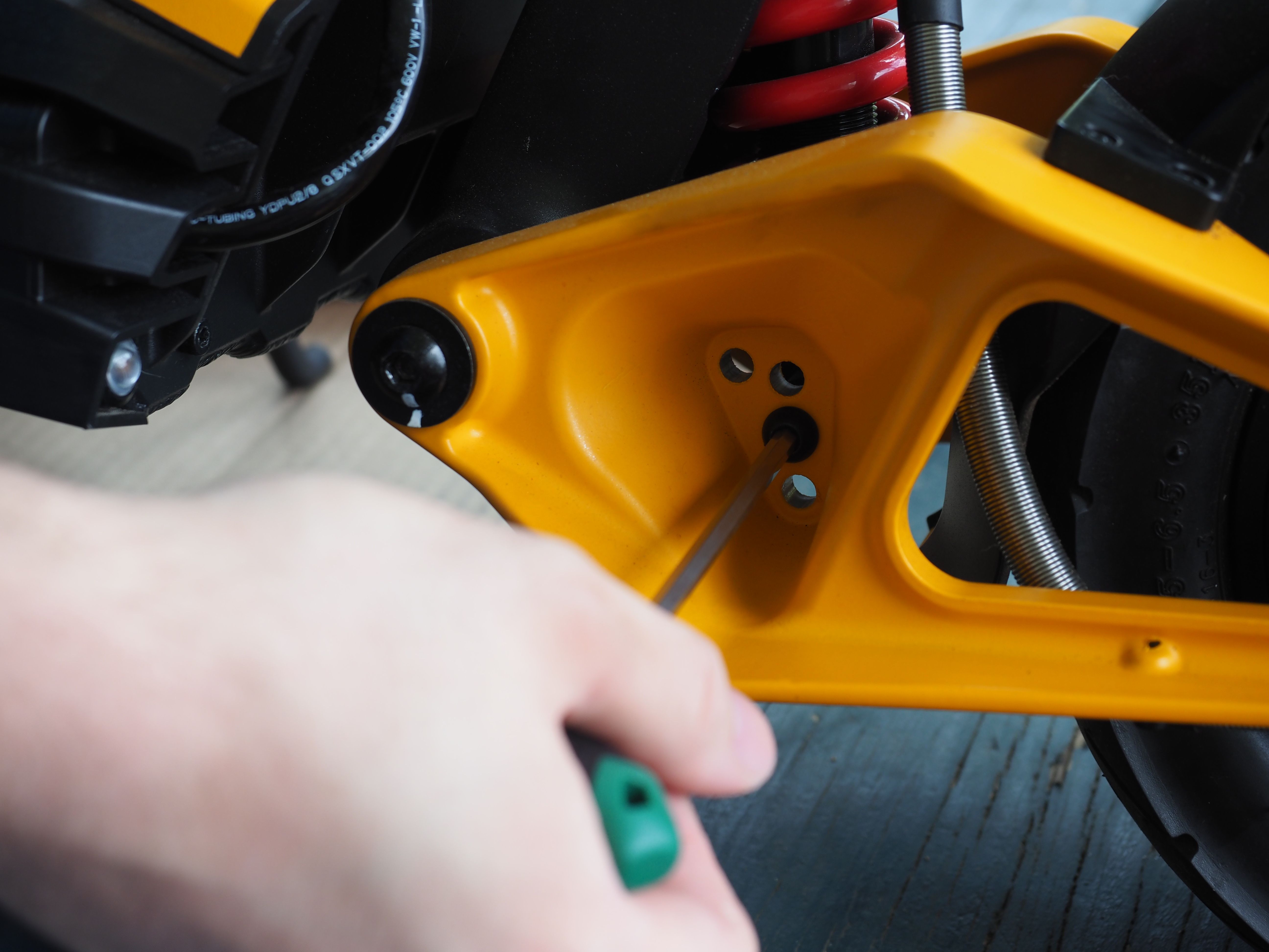 Inmotion RS Review: The 68mph Transforming eScooter Beast