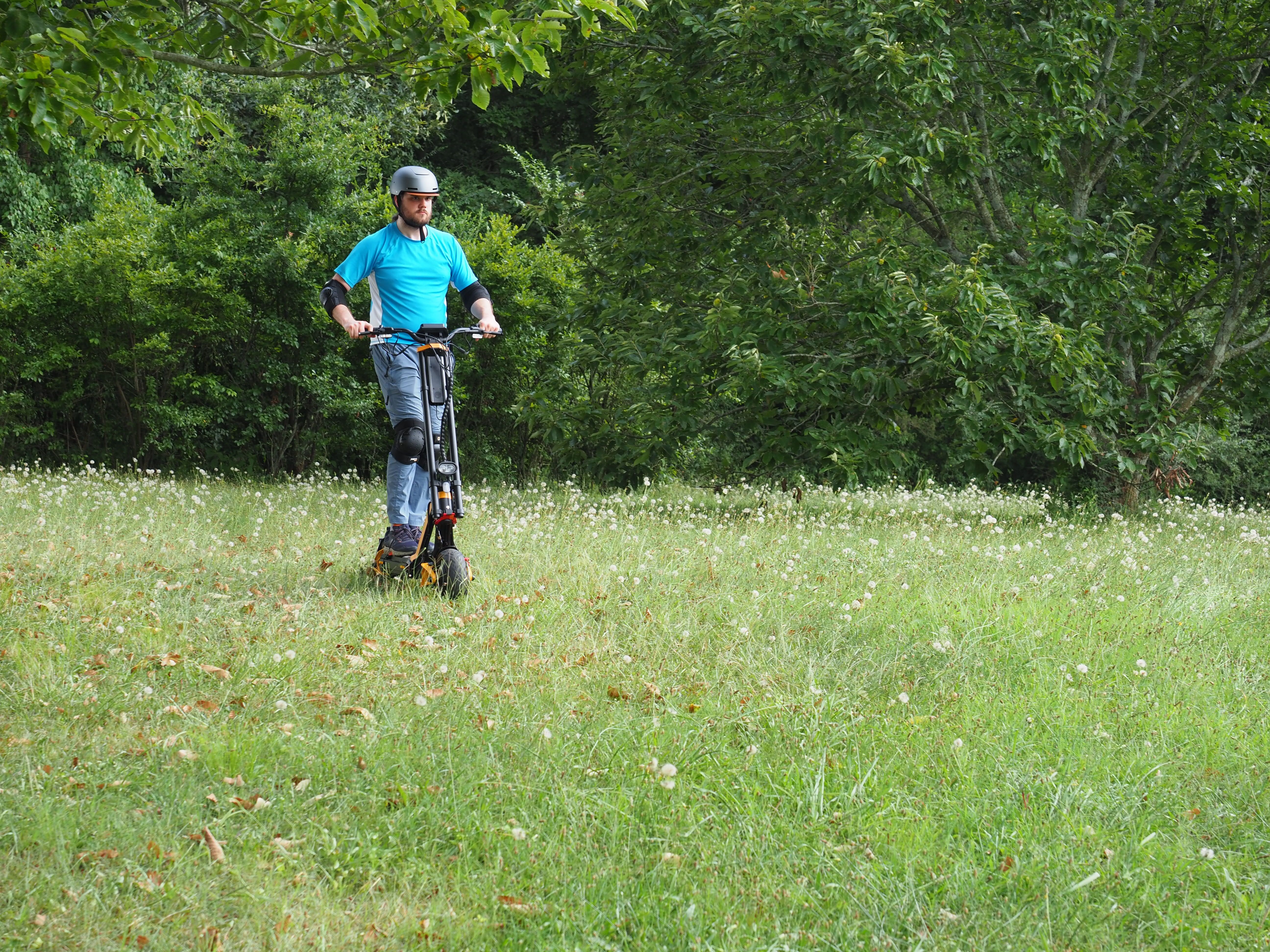 Inmotion RS Review: The 68mph Transforming eScooter Beast