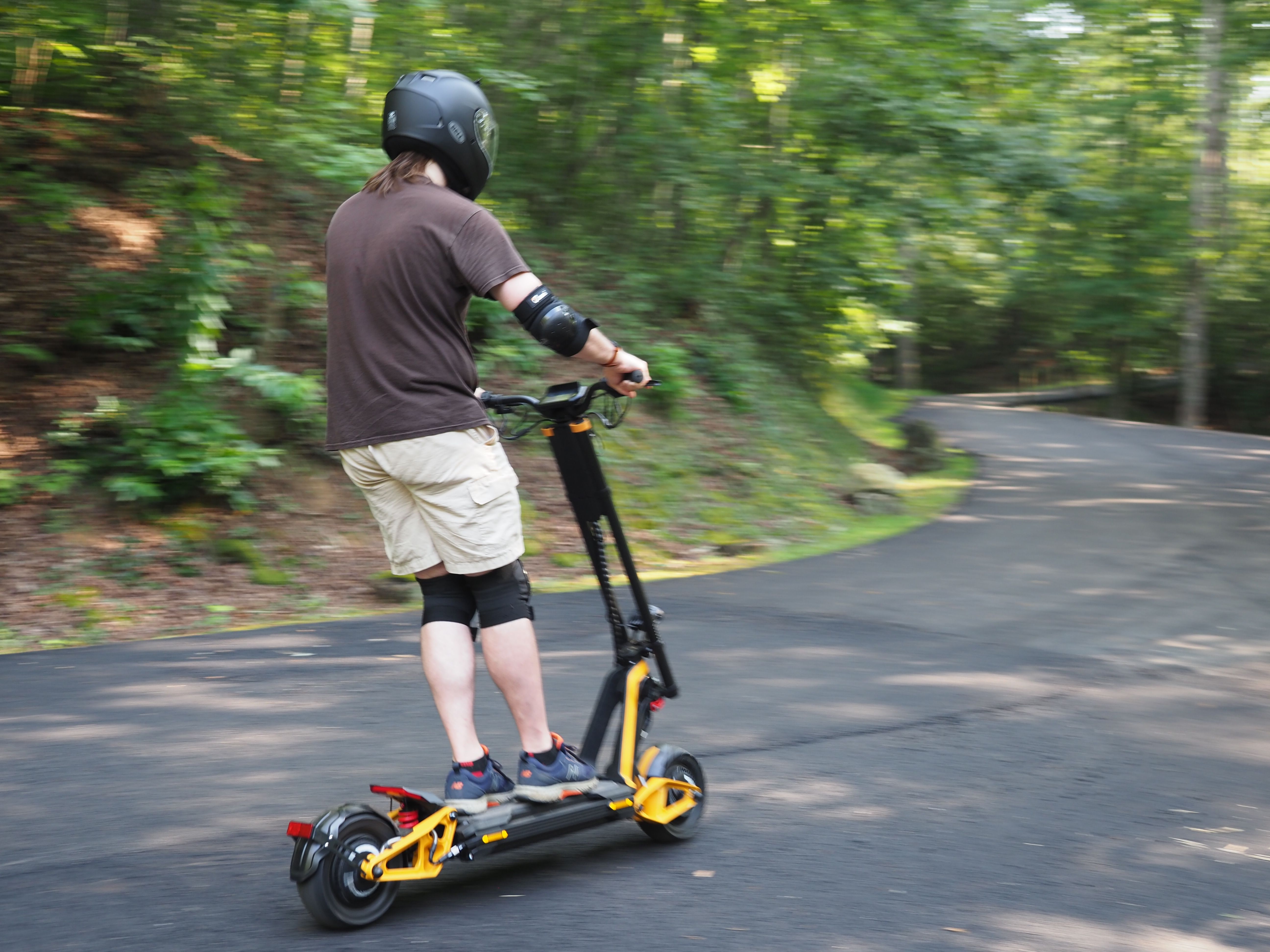 Inmotion RS Review: The 68mph Transforming eScooter Beast