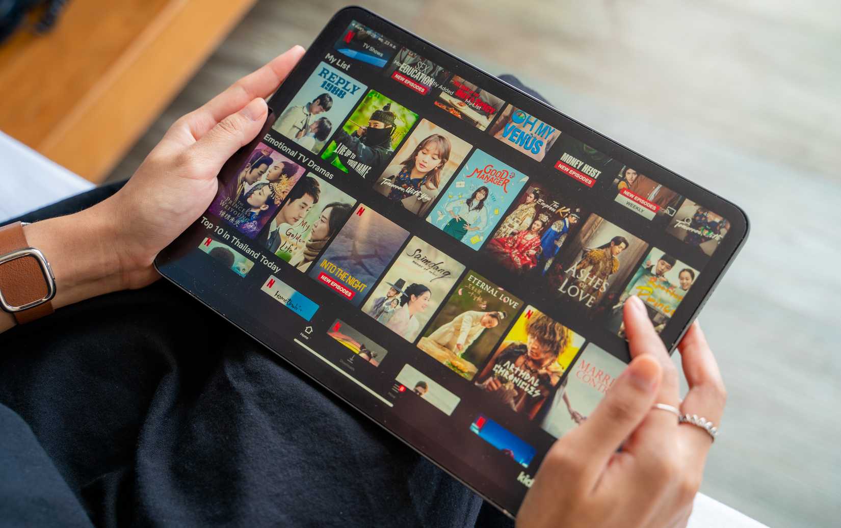 Buying an iPad (or Other Tablet) in 2024? 5 Reasons They're Still Worth ...