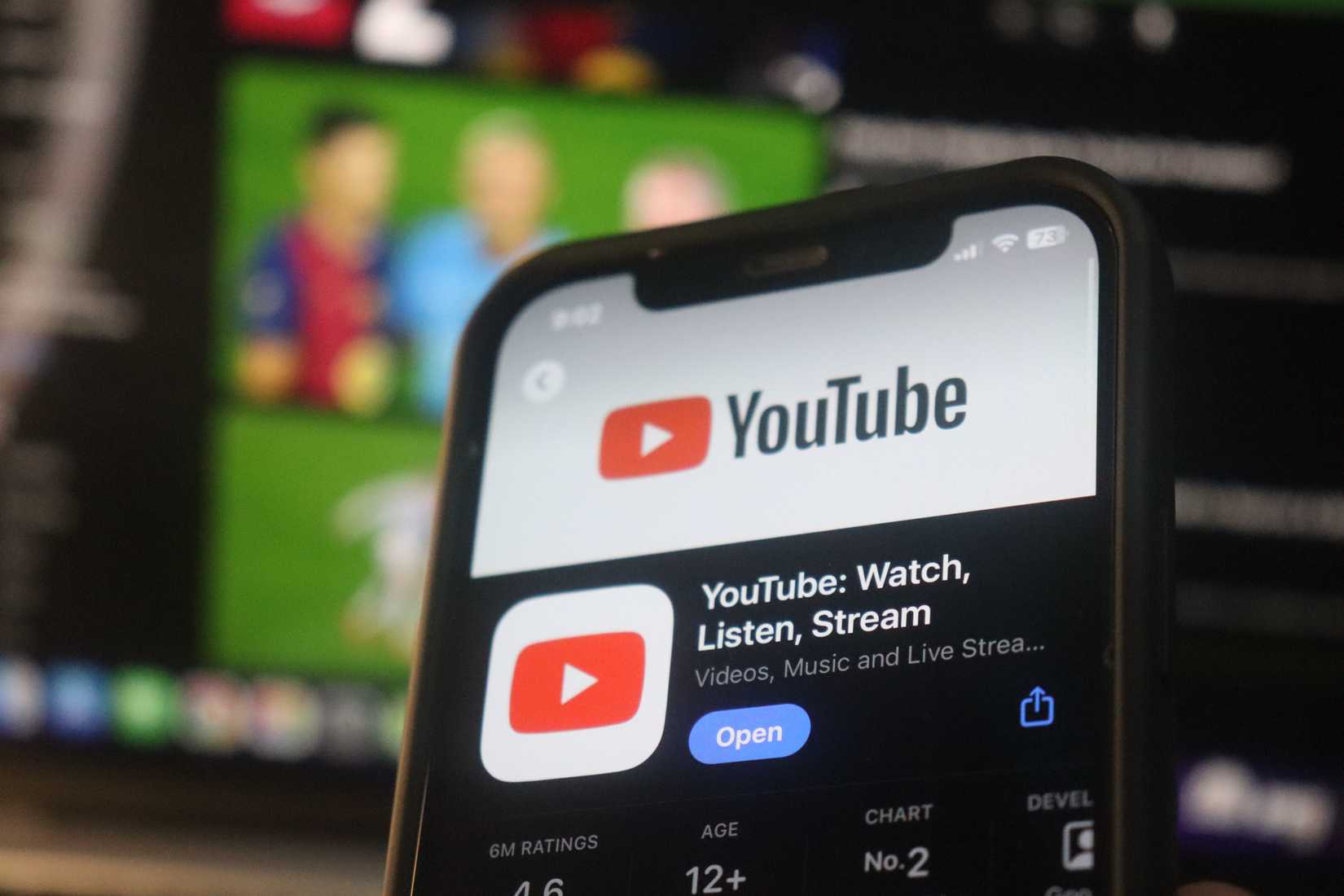 YouTube's "Play Something" Button on Android Can Help When Browsing ...
