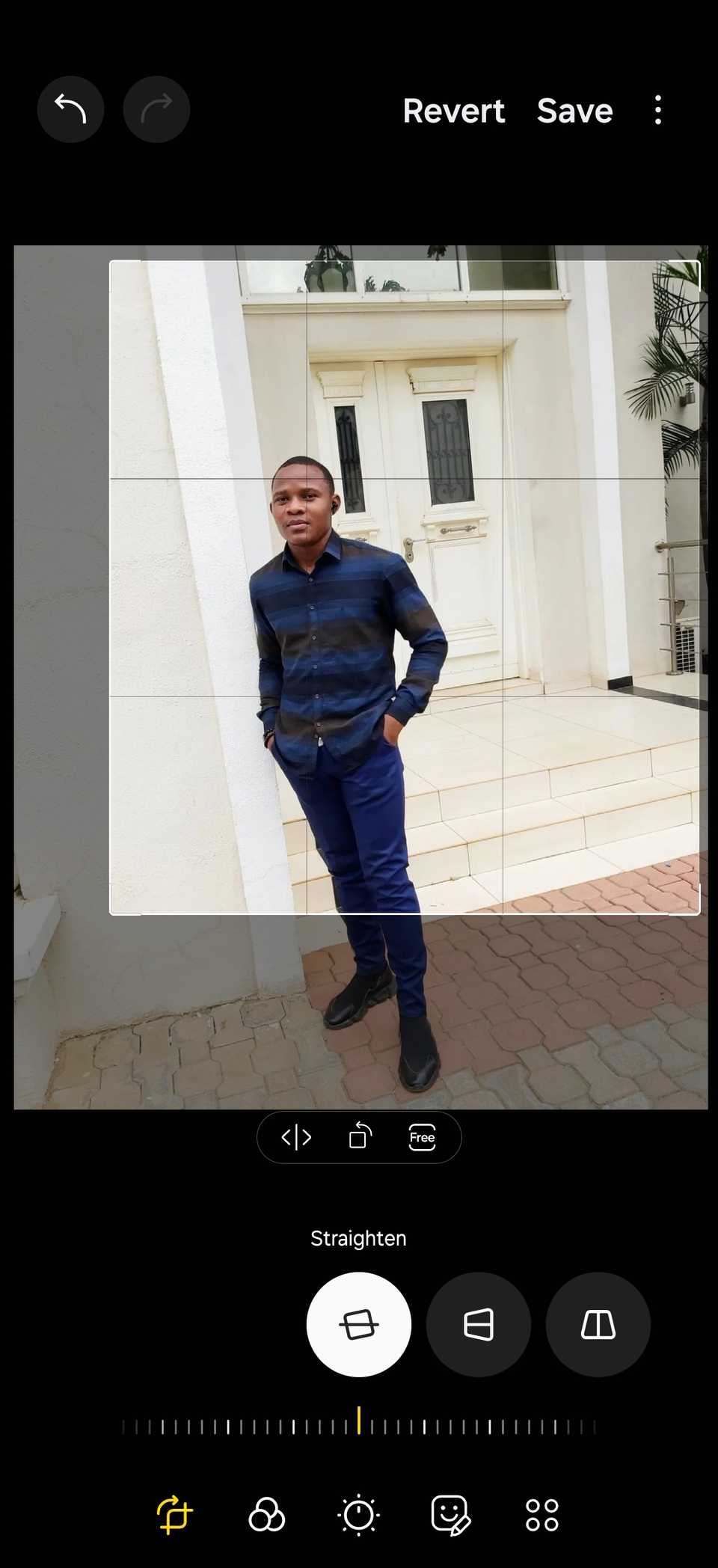 Cropping vs. Resizing: When to Use Each in Photography