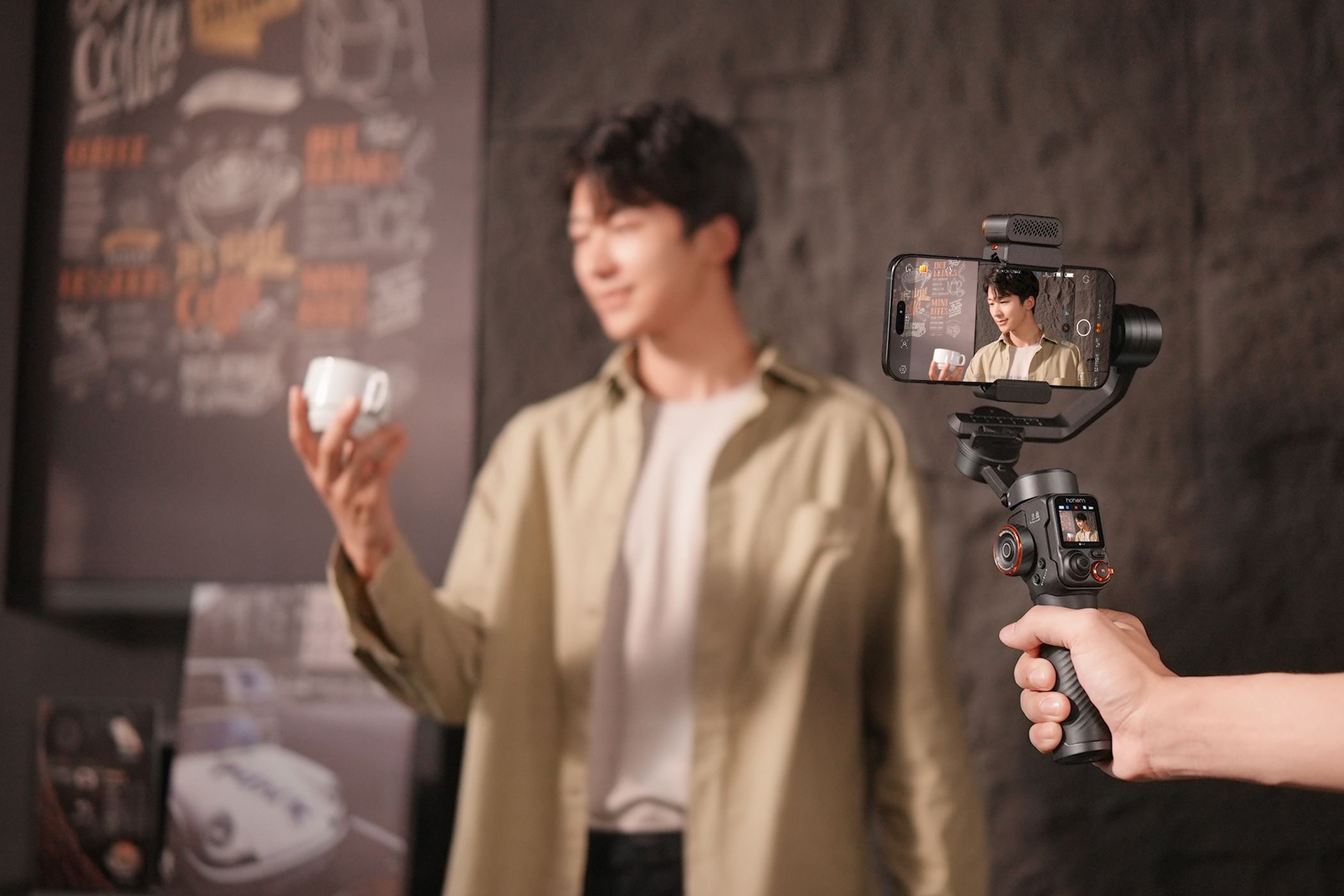 Capture Every Move: Hohem iSteady M7 Tracks Any Subject