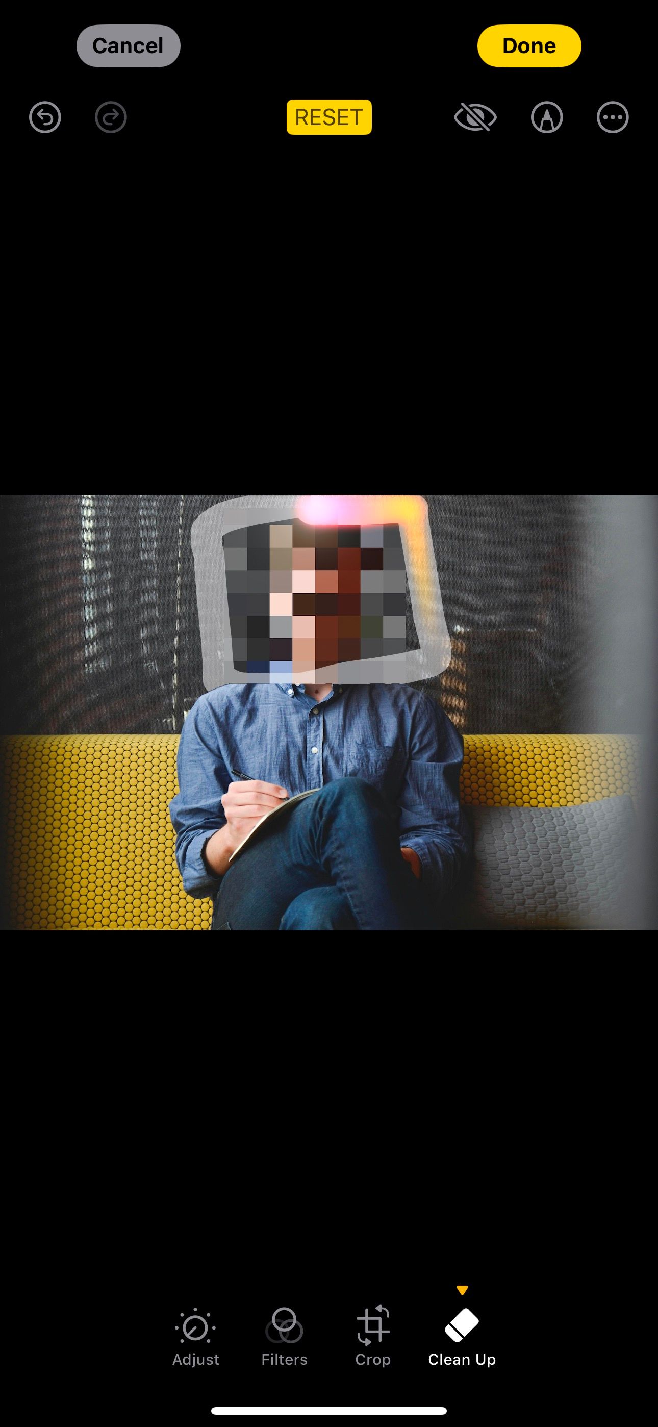 You Can Pixelate People's Faces in Photos Using iPhone's Clean Up Tool