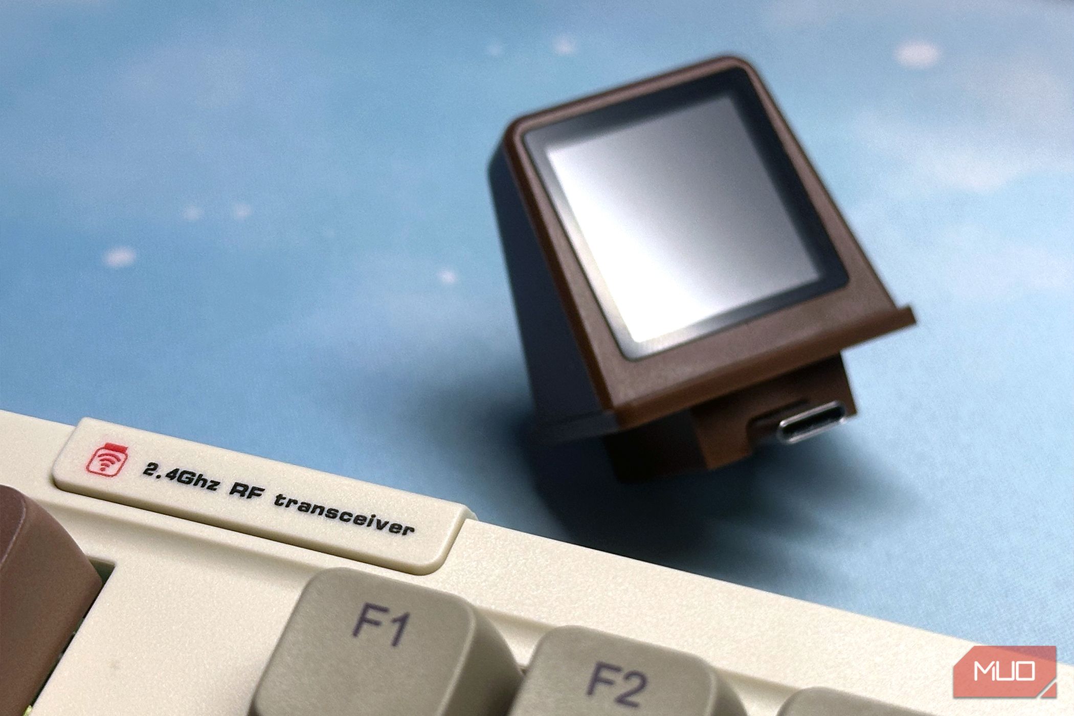 Epomaker RT100 Review: A Quiet and Comfortable Typing Experience