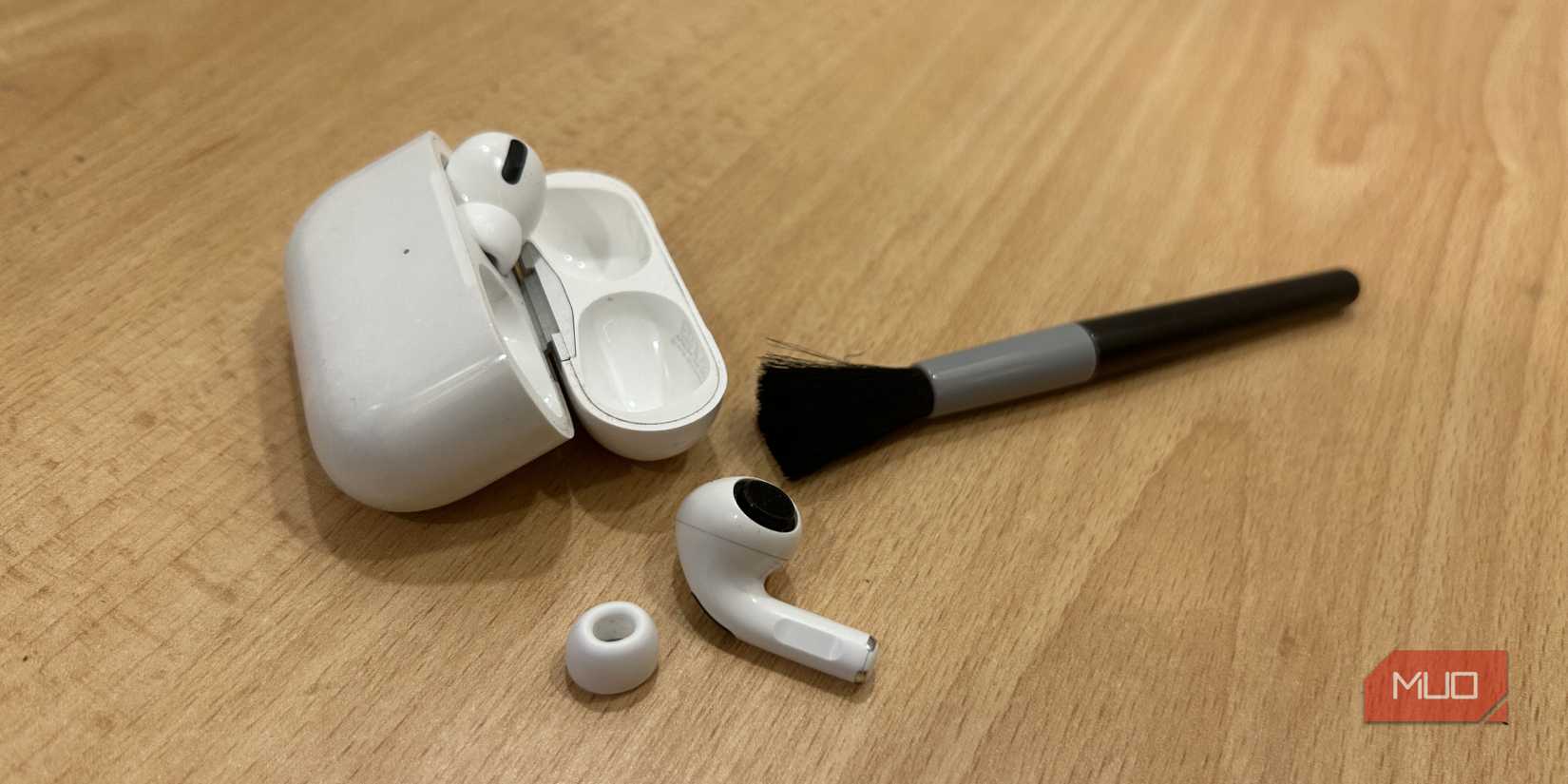 5 Reasons You Should Buy the AirPods Pro 2 Over the AirPods 4