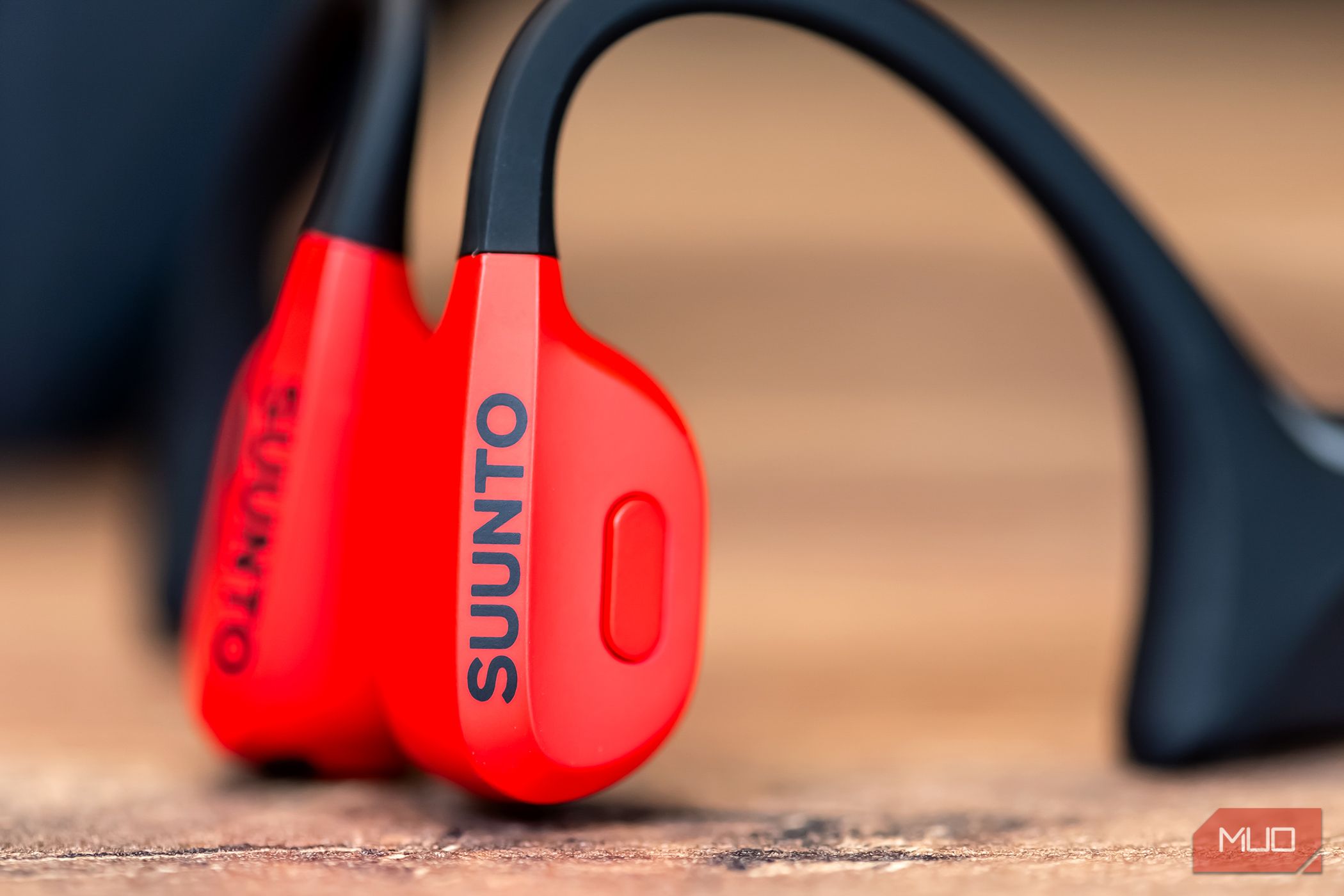Suunto Wing Review: Great Sport Headphones with Added Safety Features