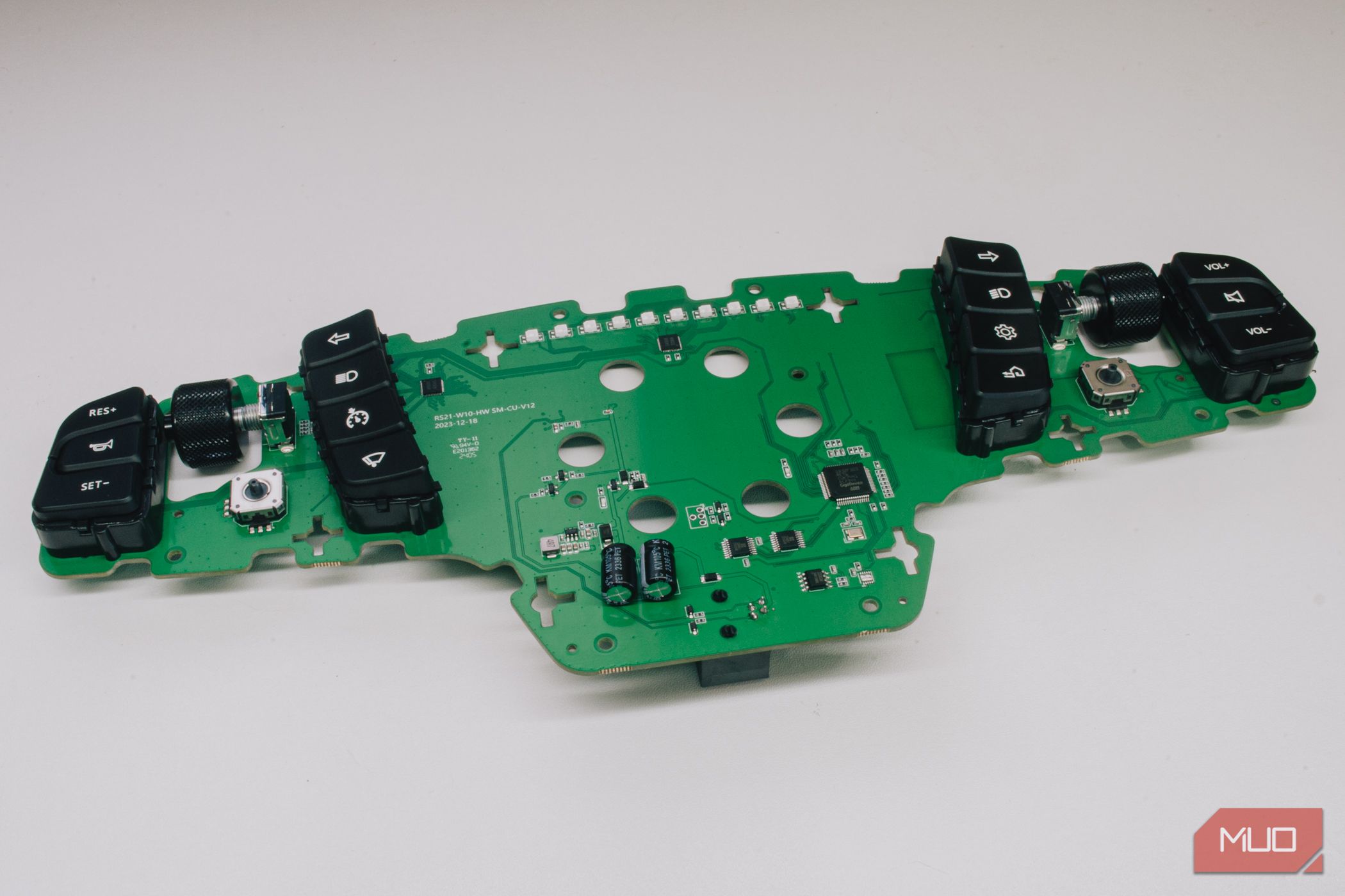 MOZA TSW Truck Wheel and Desk Clamp Review: The First of Its Kind