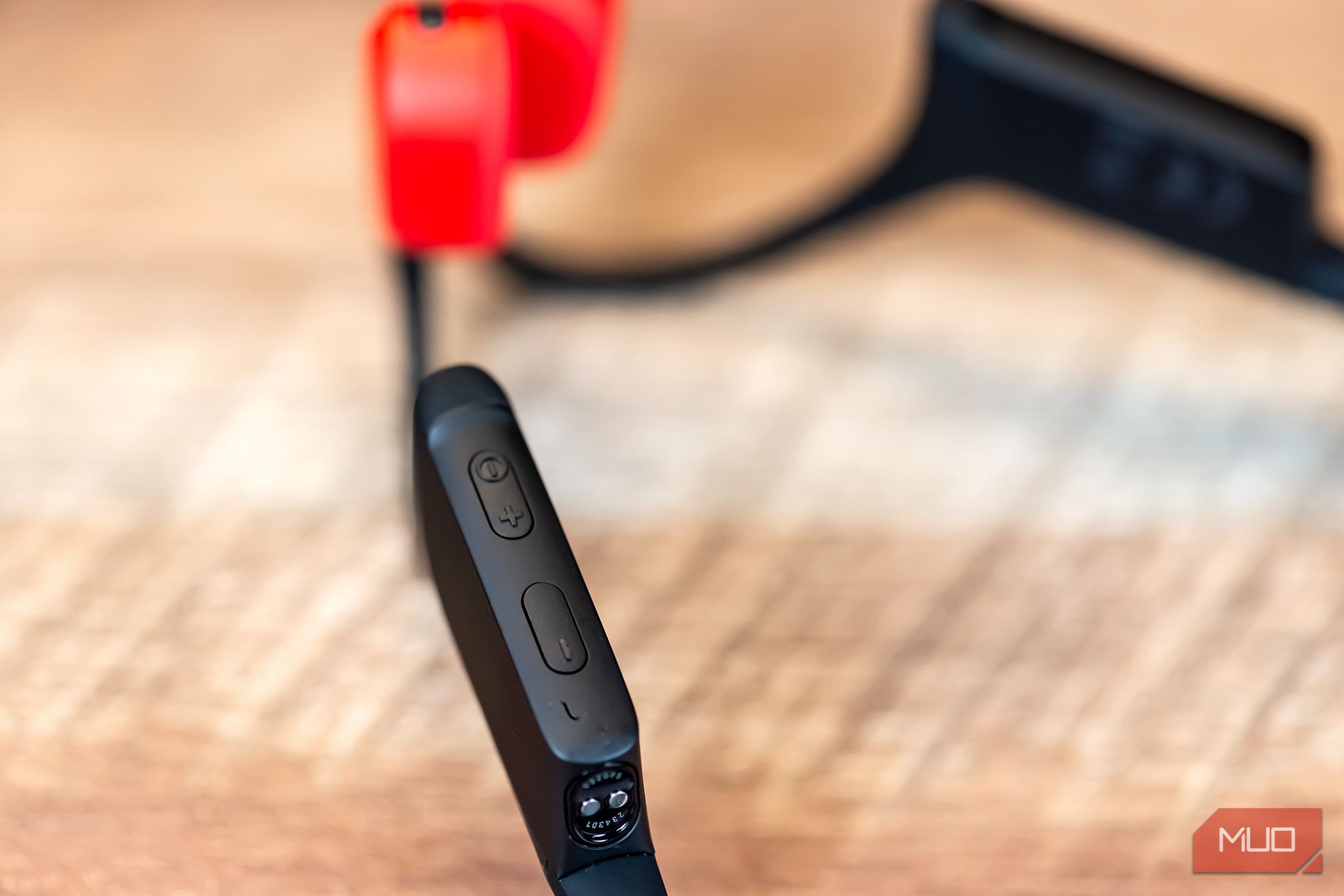 Suunto Wing Review: Great Sport Headphones with Added Safety Features