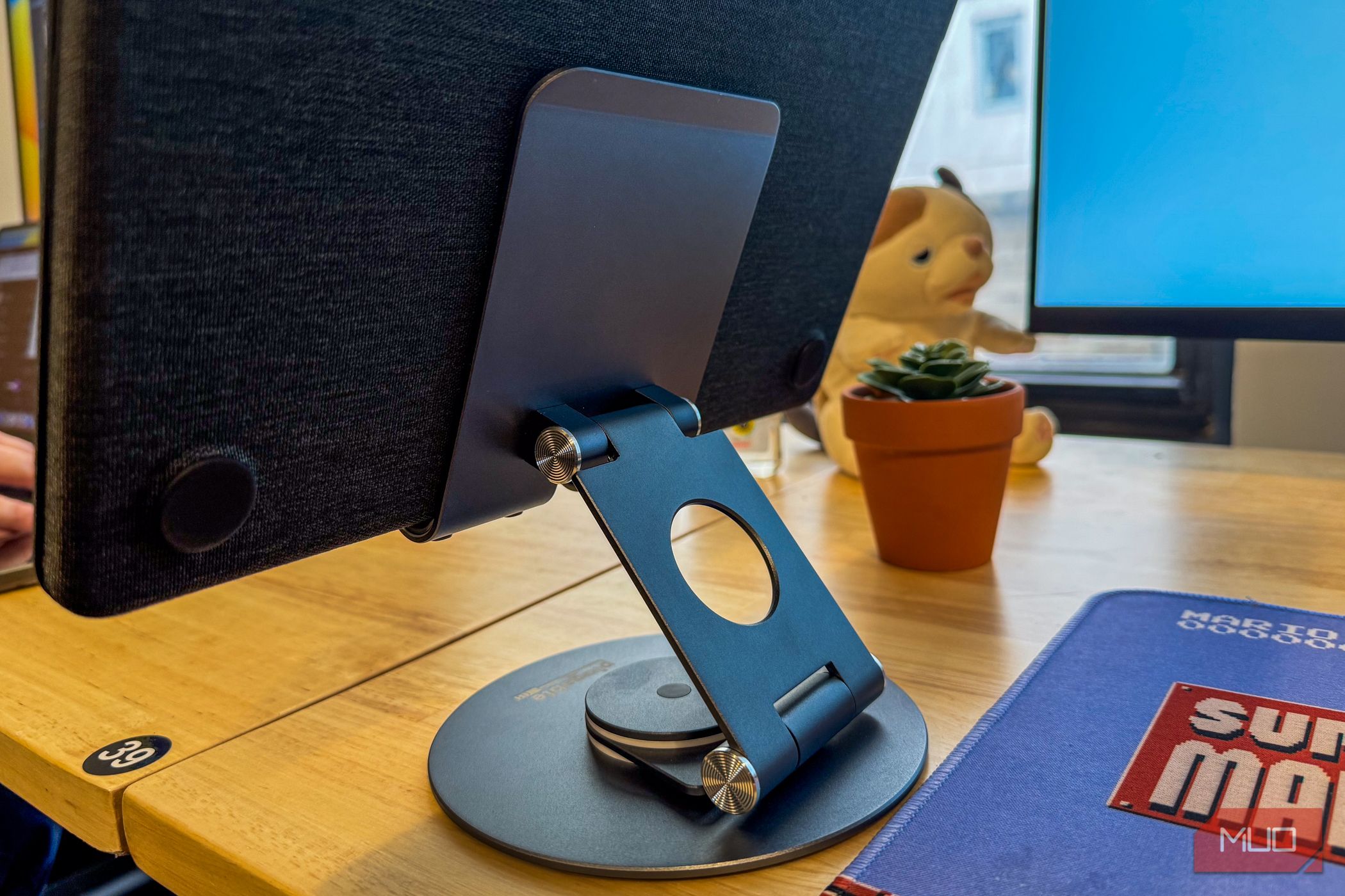 Plugable PT-STAND1 Review: This $25 Rotating 360-Degree Stand Does It All