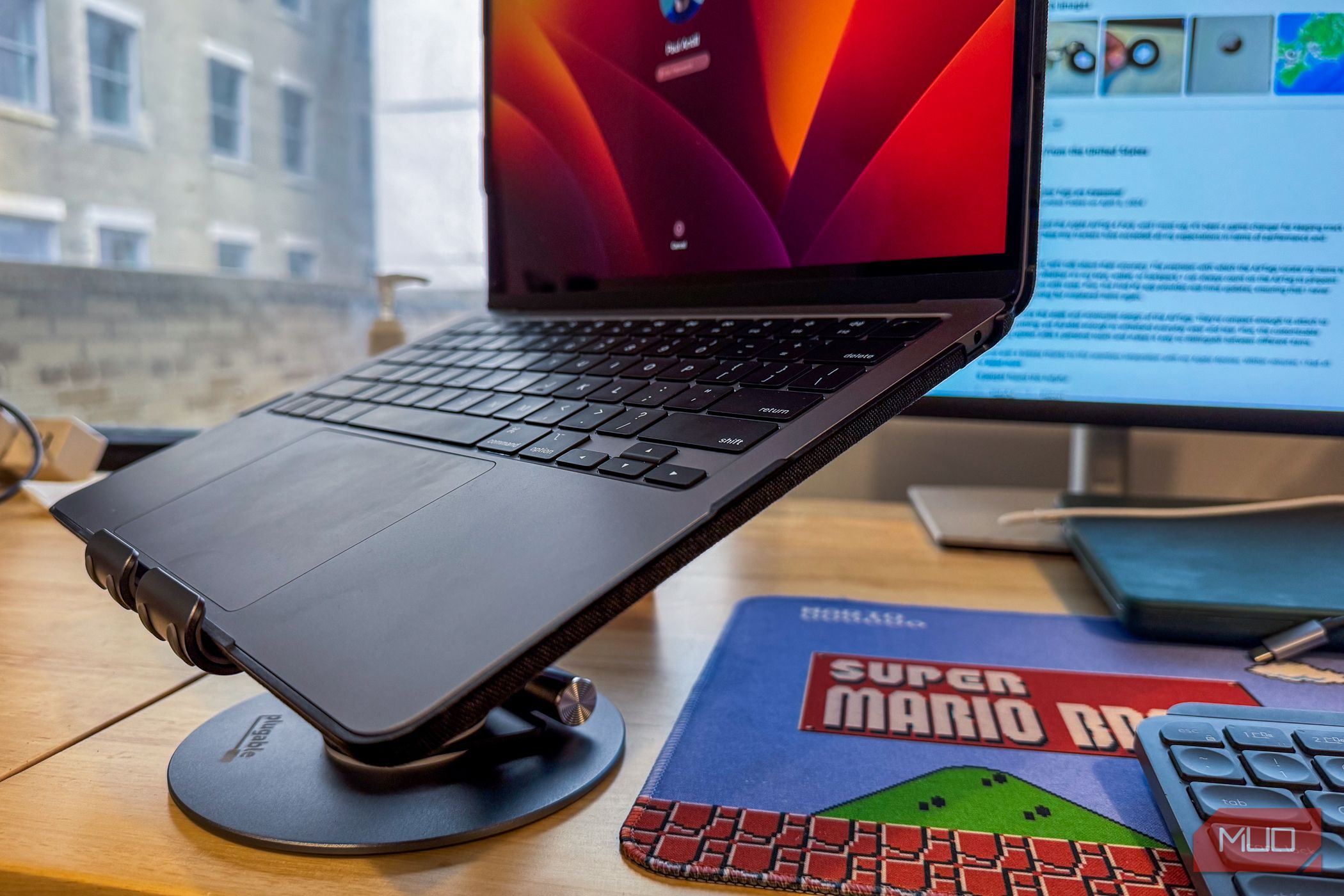 Plugable PT-STAND1 Review: This $25 Rotating 360-Degree Stand Does It All