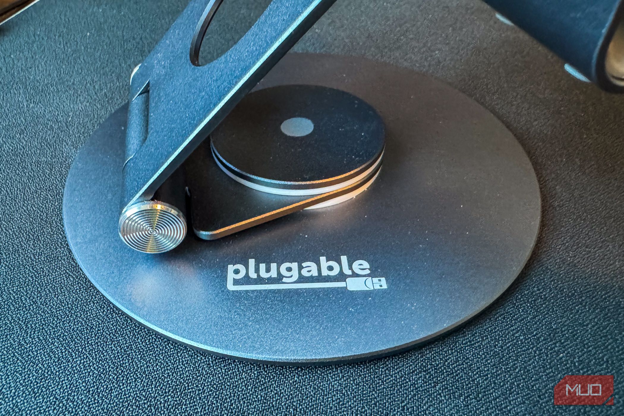 Plugable PT-STAND1 Review: This $25 Rotating 360-Degree Stand Does It All