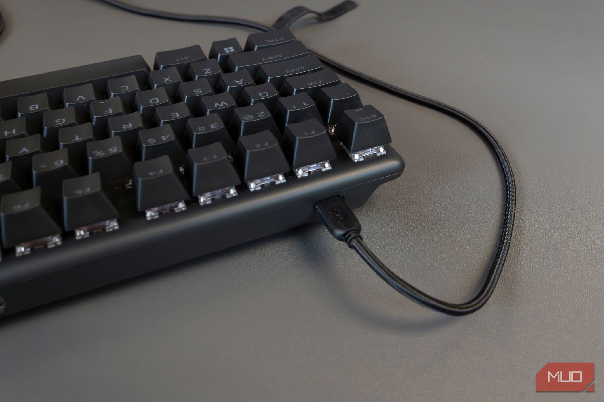 Alienware Pro Gaming Wireless Keyboard Review: Truly Superb