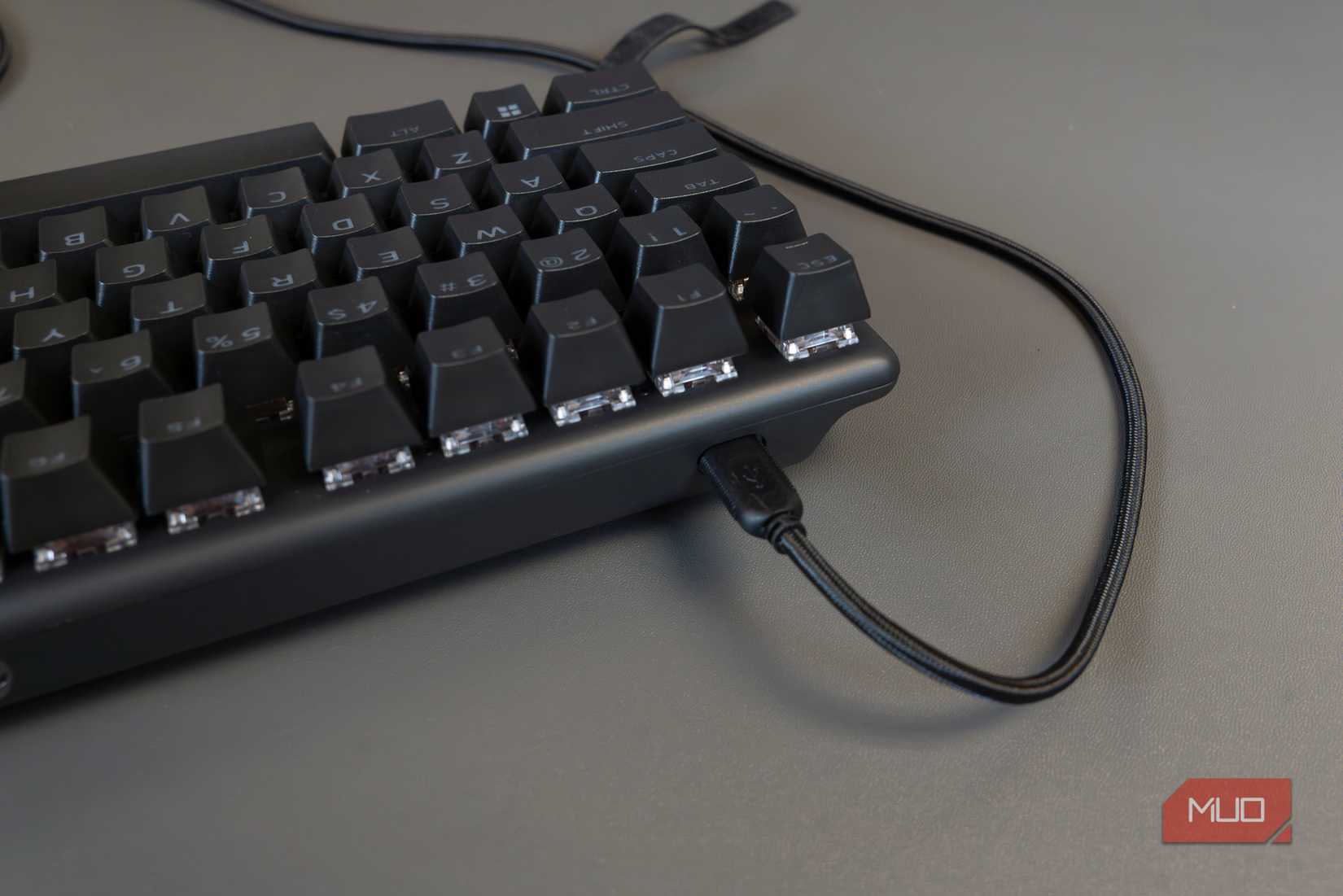 Alienware Pro Gaming Wireless Keyboard Review: Truly Superb